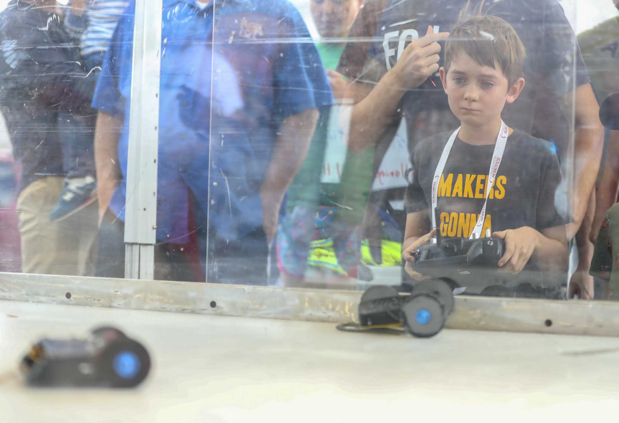 Time's running out for a beloved Houston electronics shop, but its ...