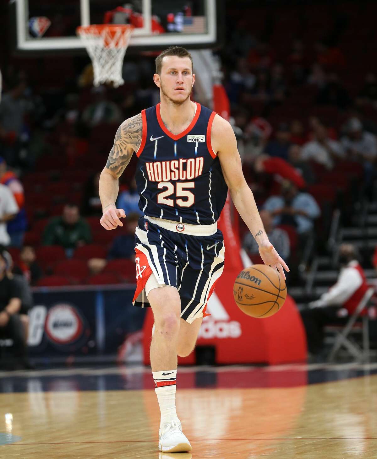 Rockets run out of gas in loss to Knicks