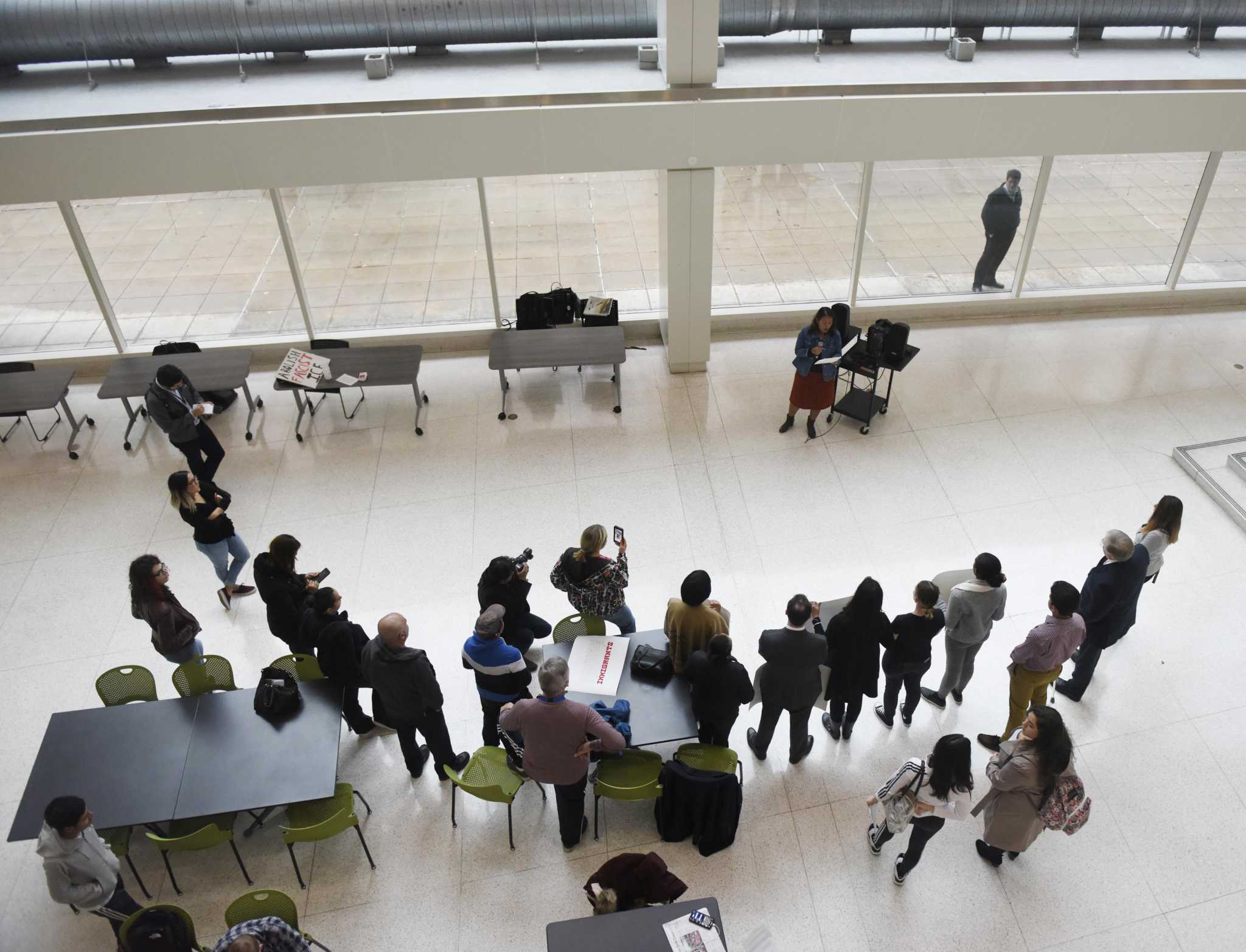 Opinion: Provide access to counsel in immigration proceedings