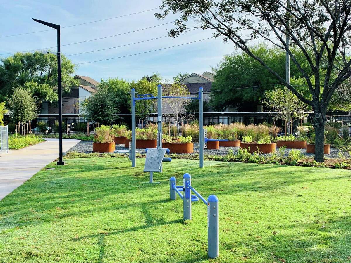 Park-hungry Westchase District gets a new green family and pet space