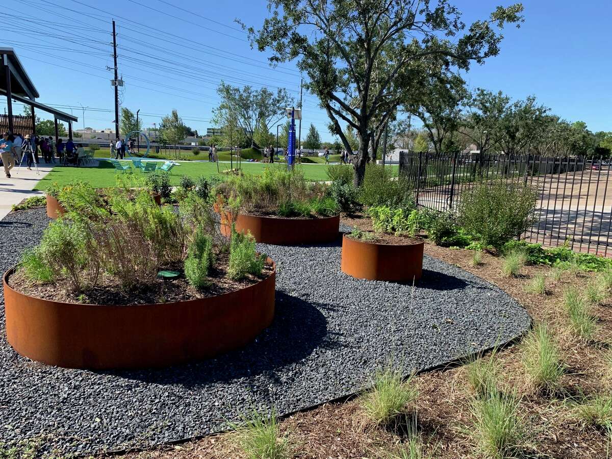 Park-hungry Westchase District gets a new green family and pet space