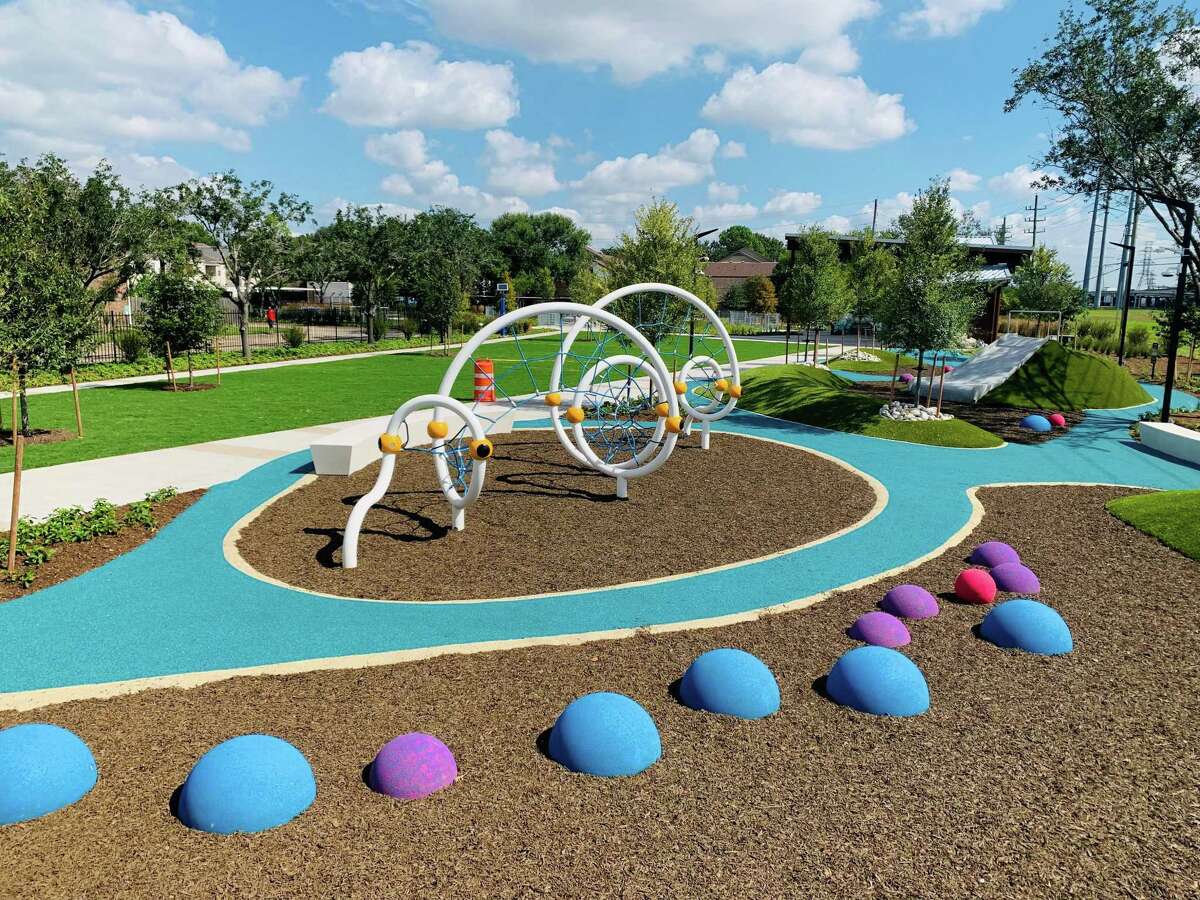 Park-hungry Westchase District gets a new green family and pet space