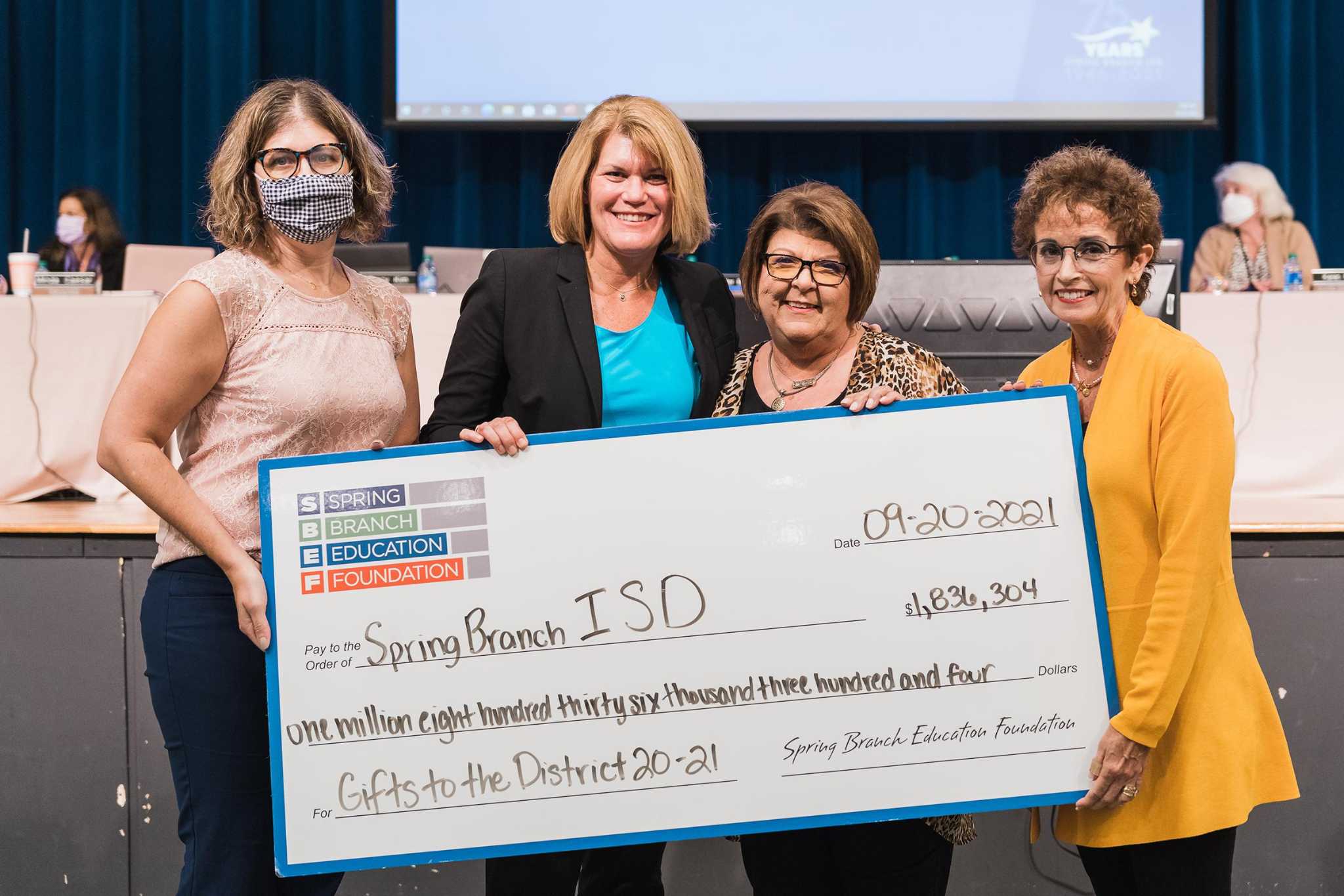 Spring Branch Education Foundation raises private money to enhance ...