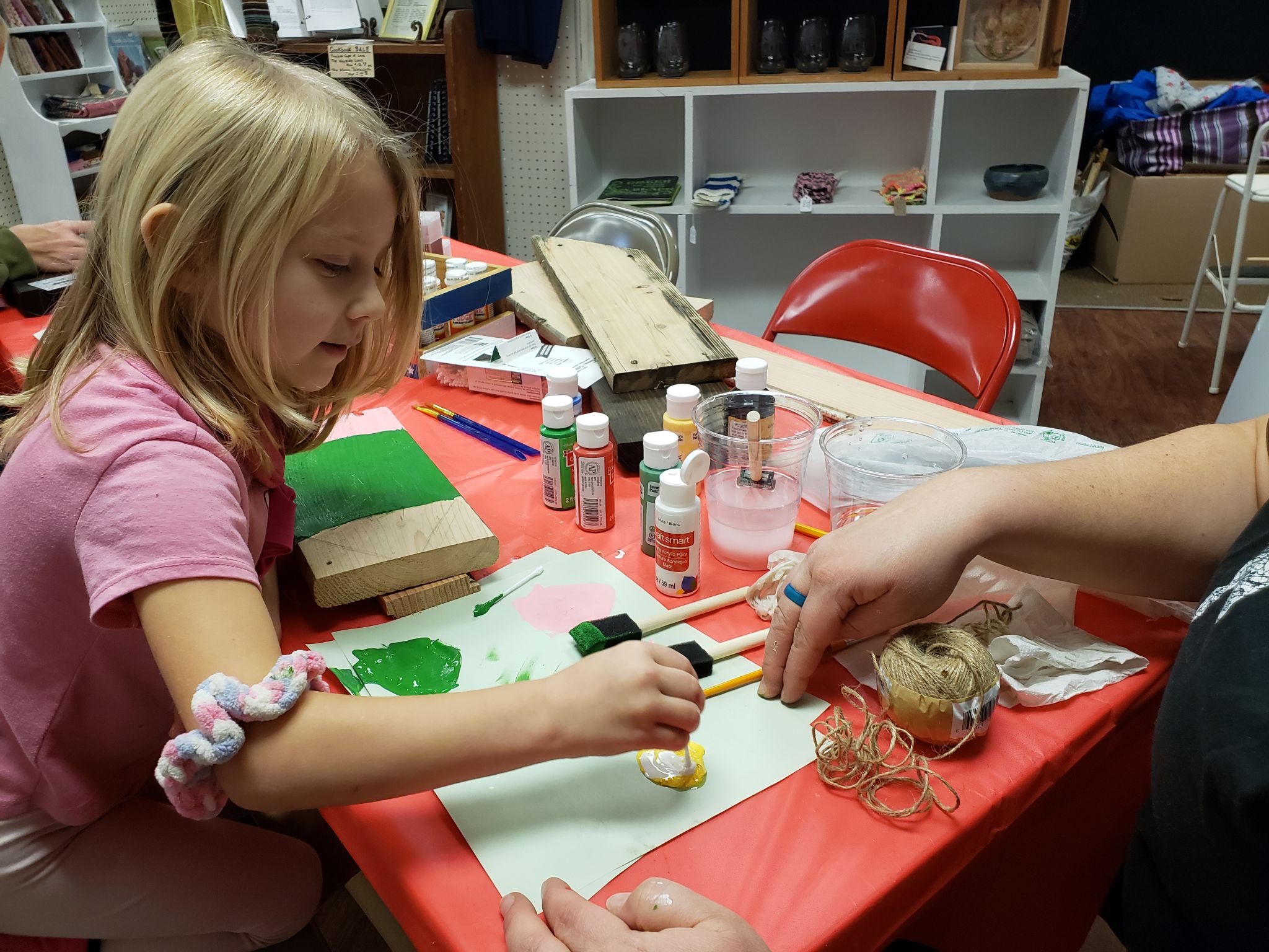 PHOTOS: Pair of Kaleva events bring take home art, Finnish food