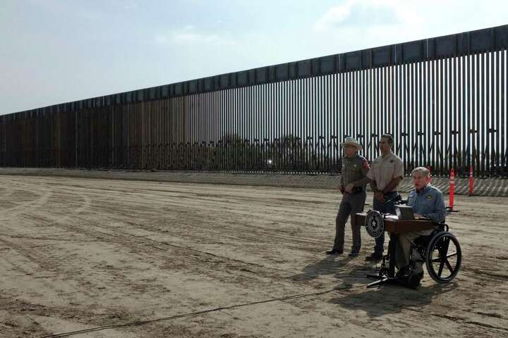 Gov. Greg Abbott expands Texas border wall to Laredo