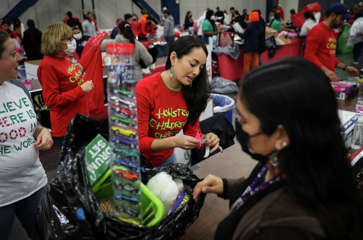 Christmas brings plenty of smiles as 80,000 toys given to disadvantaged ...
