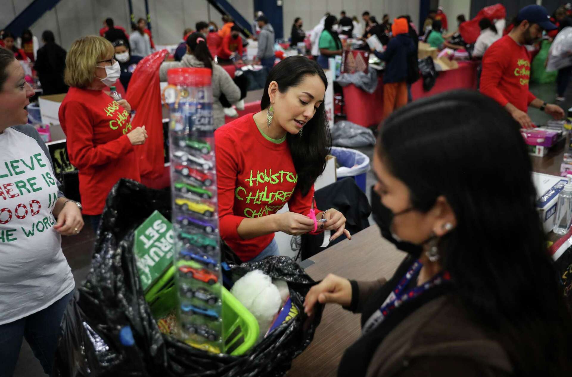 Christmas brings plenty of smiles as 80,000 toys given to disadvantaged ...