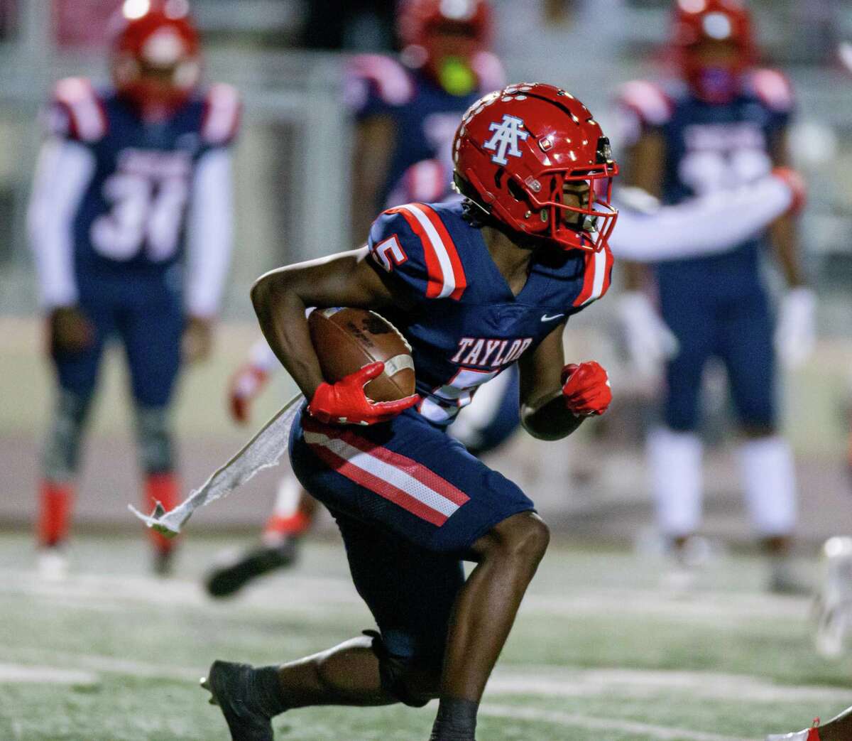 Alief Taylor lands 10 on 23-6A football first team