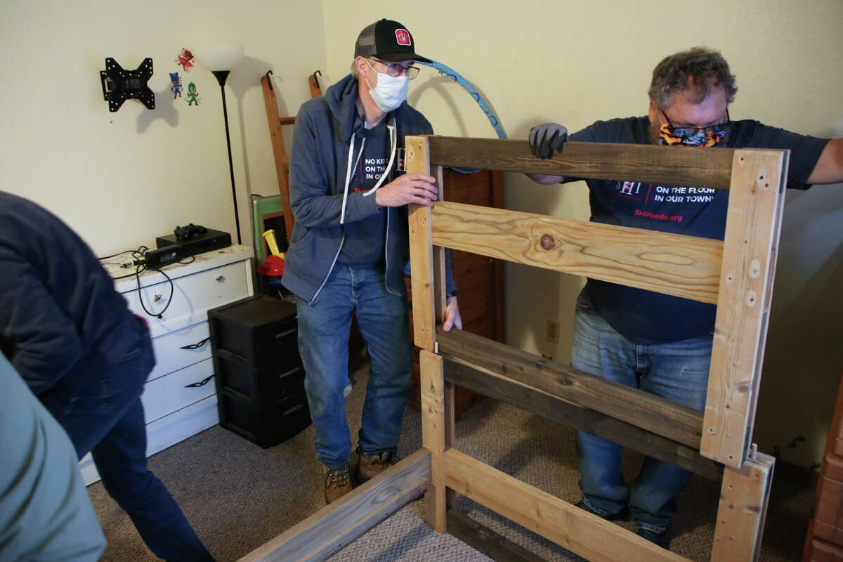 Sleep in Heavenly Peace builds, delivers beds for children