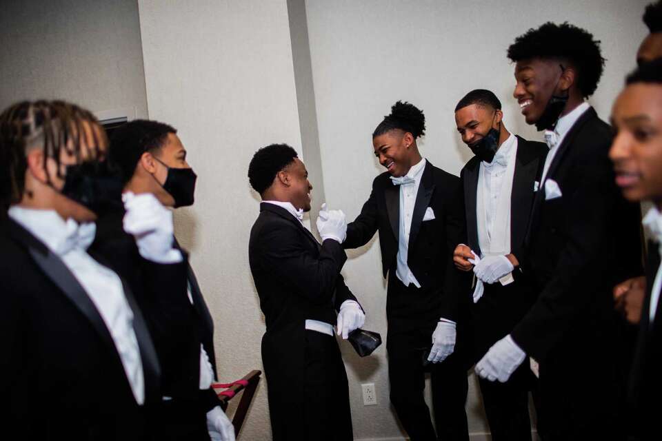 ‘A night to celebrate them': Houston's Beautillion Ball a rite of ...