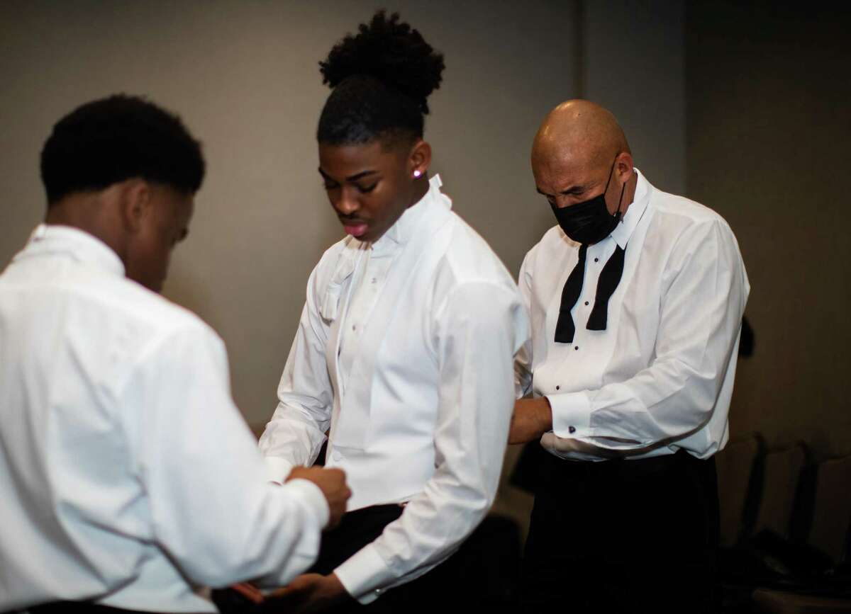 ‘A night to celebrate them': Houston's Beautillion Ball a rite of ...