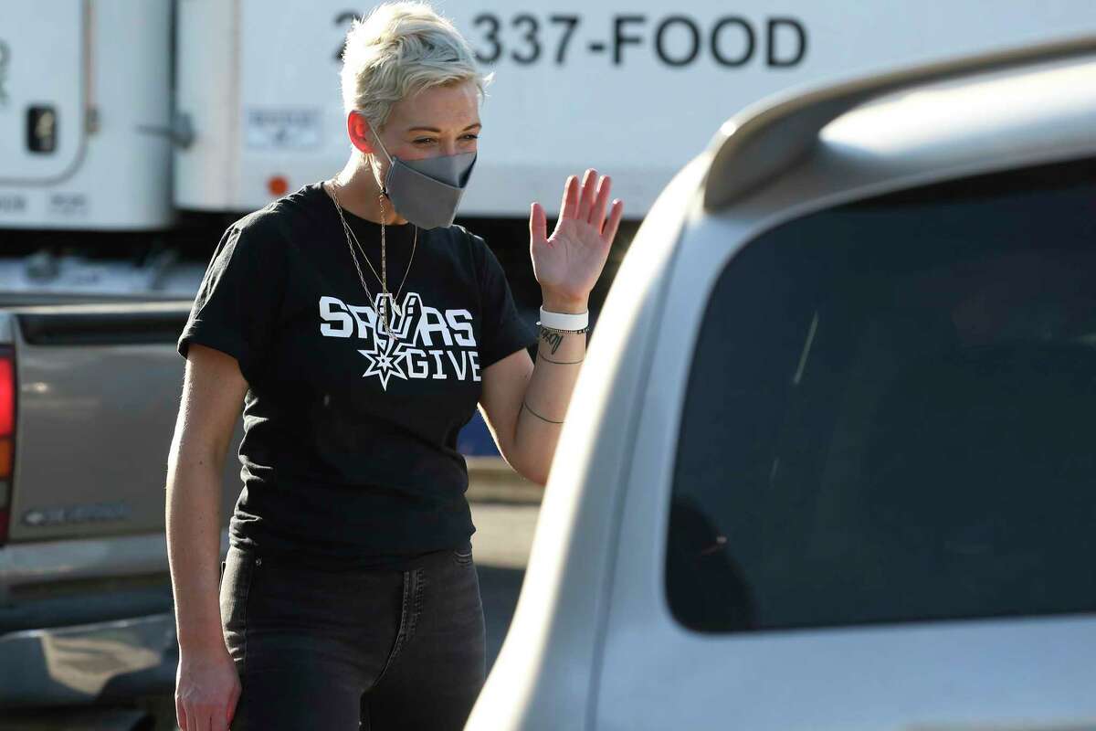 Life-saving gift: How Spurs executive Kara Allen’s kidney donation ...