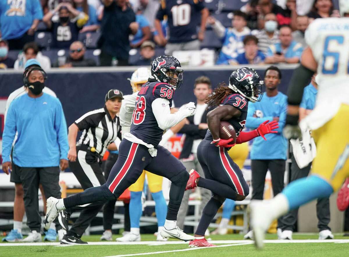 Texans, who were two touchdown underdogs, stun the Chargers