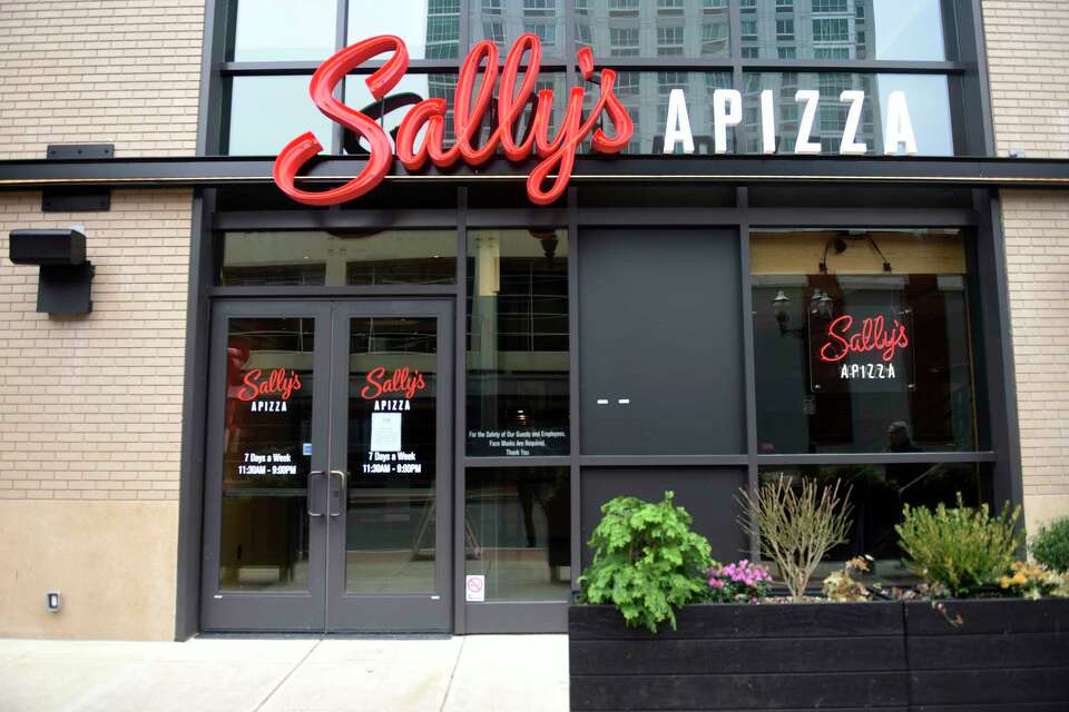 Sally's Apizza sets Wethersfield restaurant's opening date