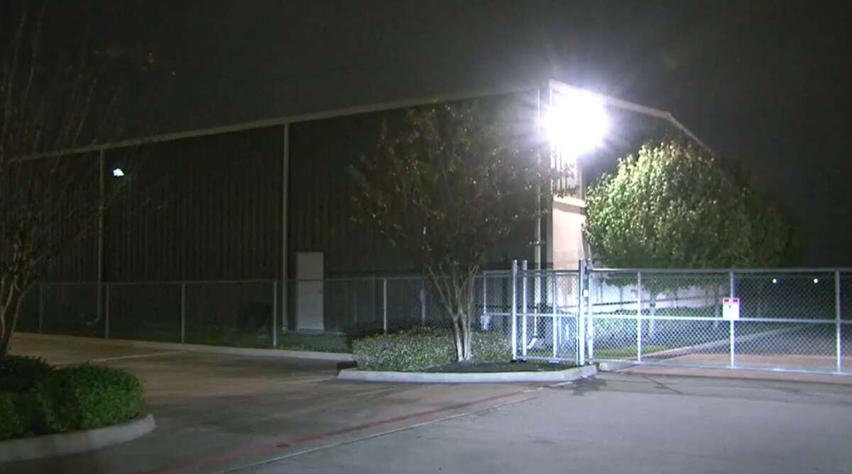 8-year-old girl grazed by bullet in north Harris County