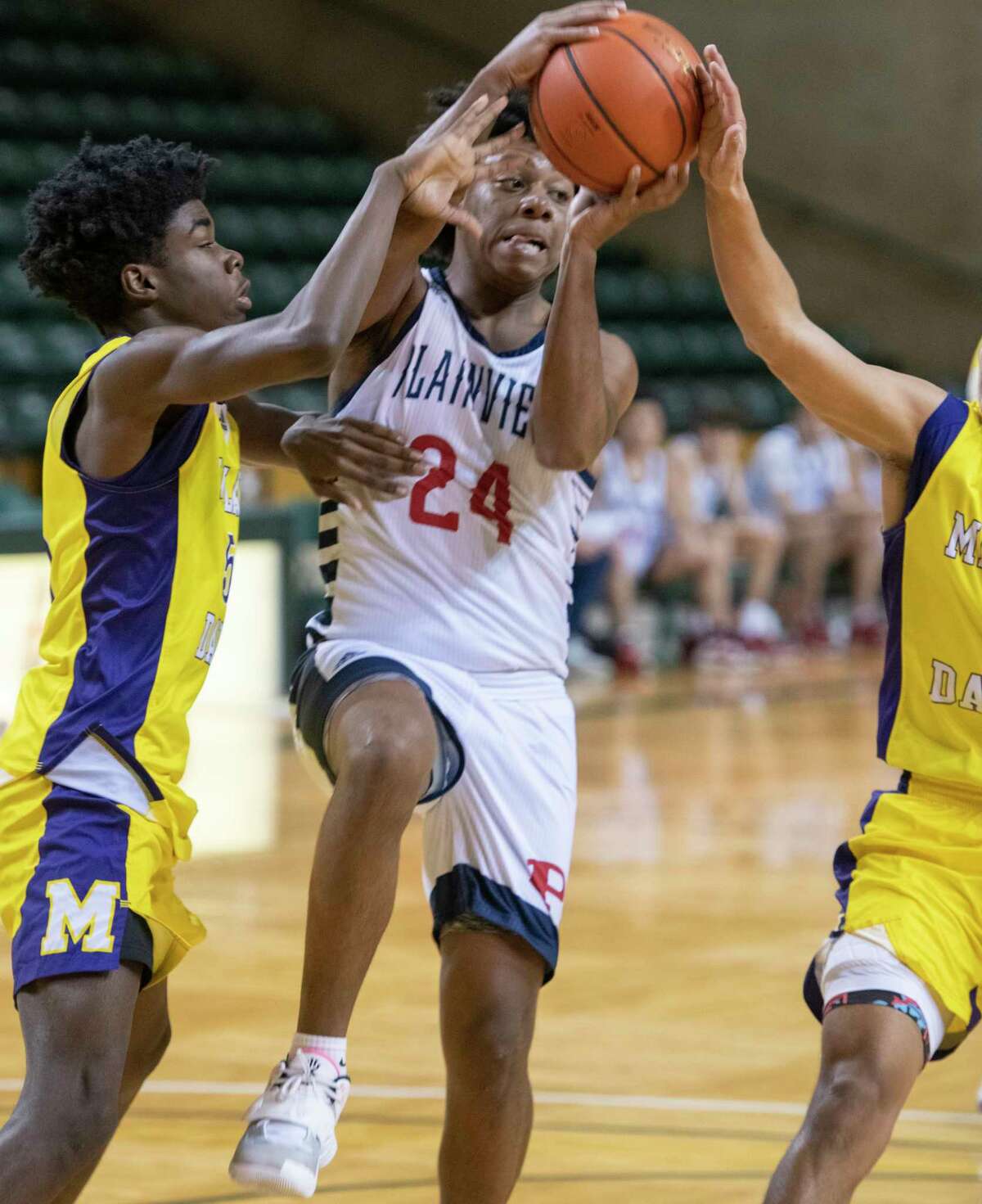 BYRON JOHNSTON NOTEBOOK: Rangerettes end day with impressive win