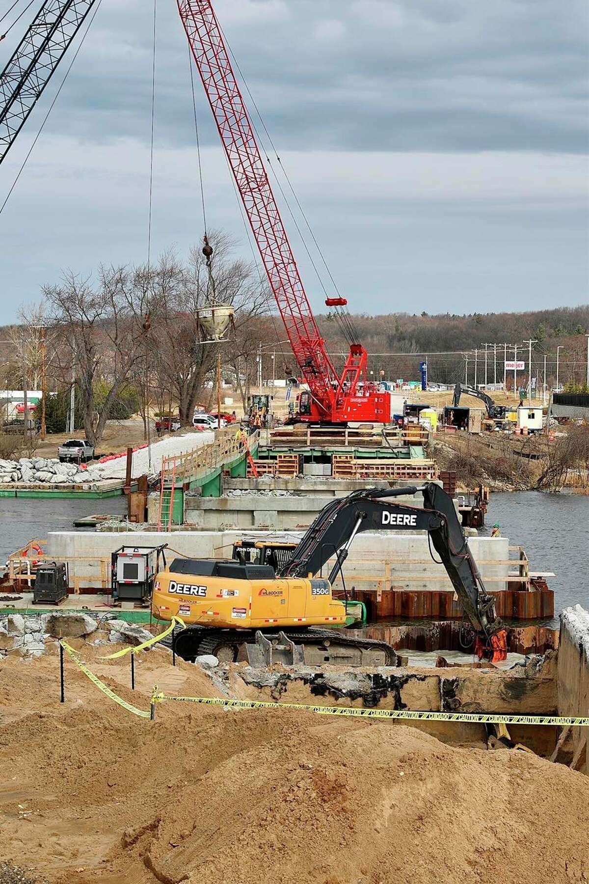PHOTOS: M-55 bridge reopens to traffic in Manistee