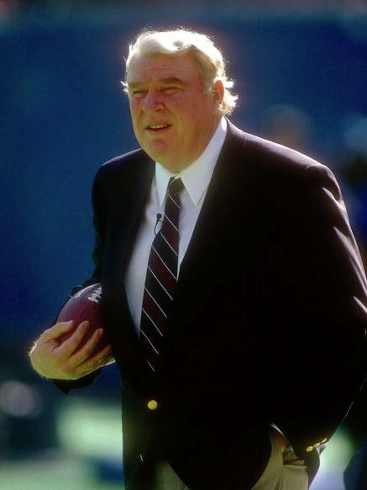 John Madden, Hall of Fame coach and broadcasting legend, dies at 85