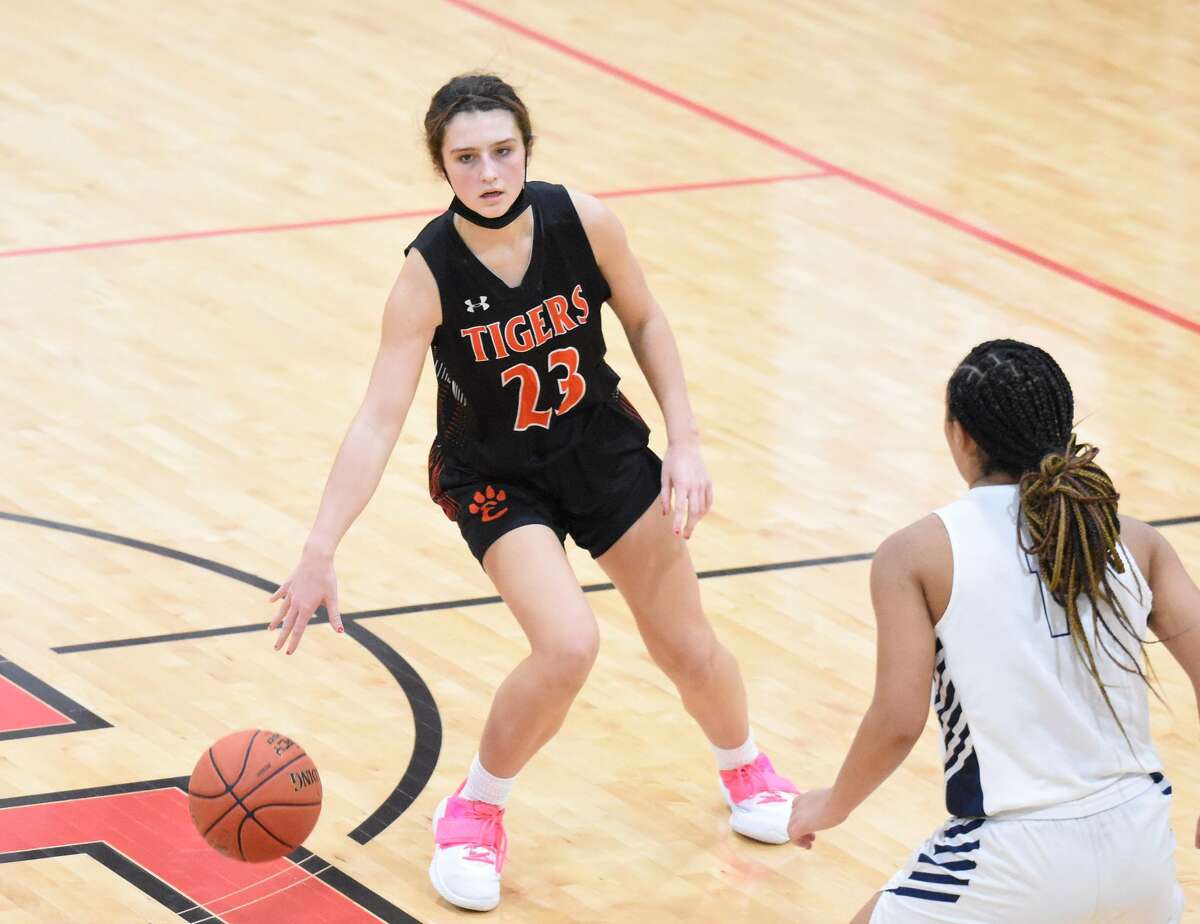 Harris goes for 40 points in EHS win at Viz