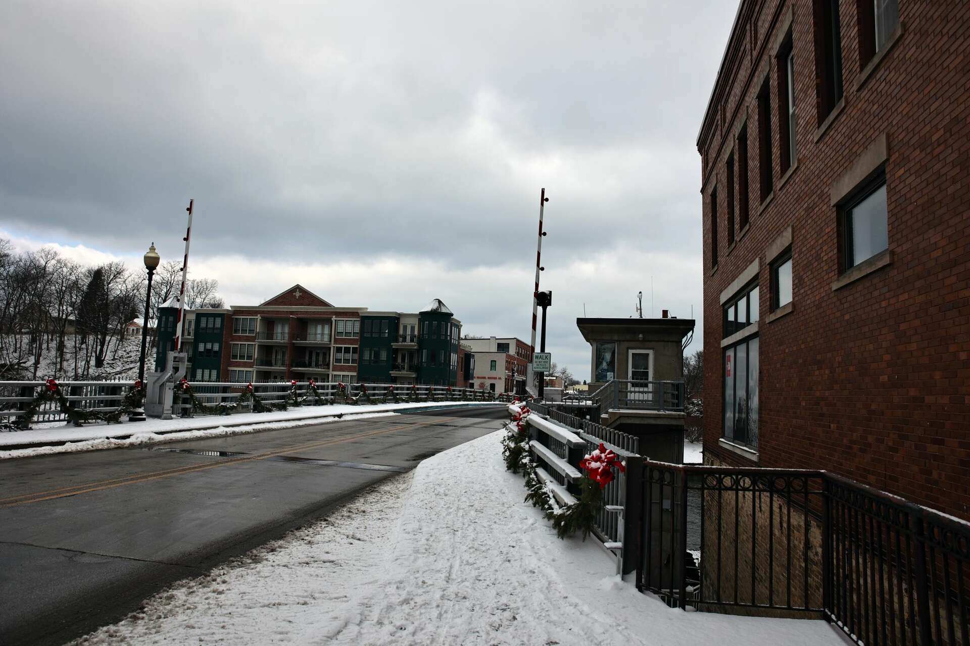 Maple Street Bridge to close to traffic until May