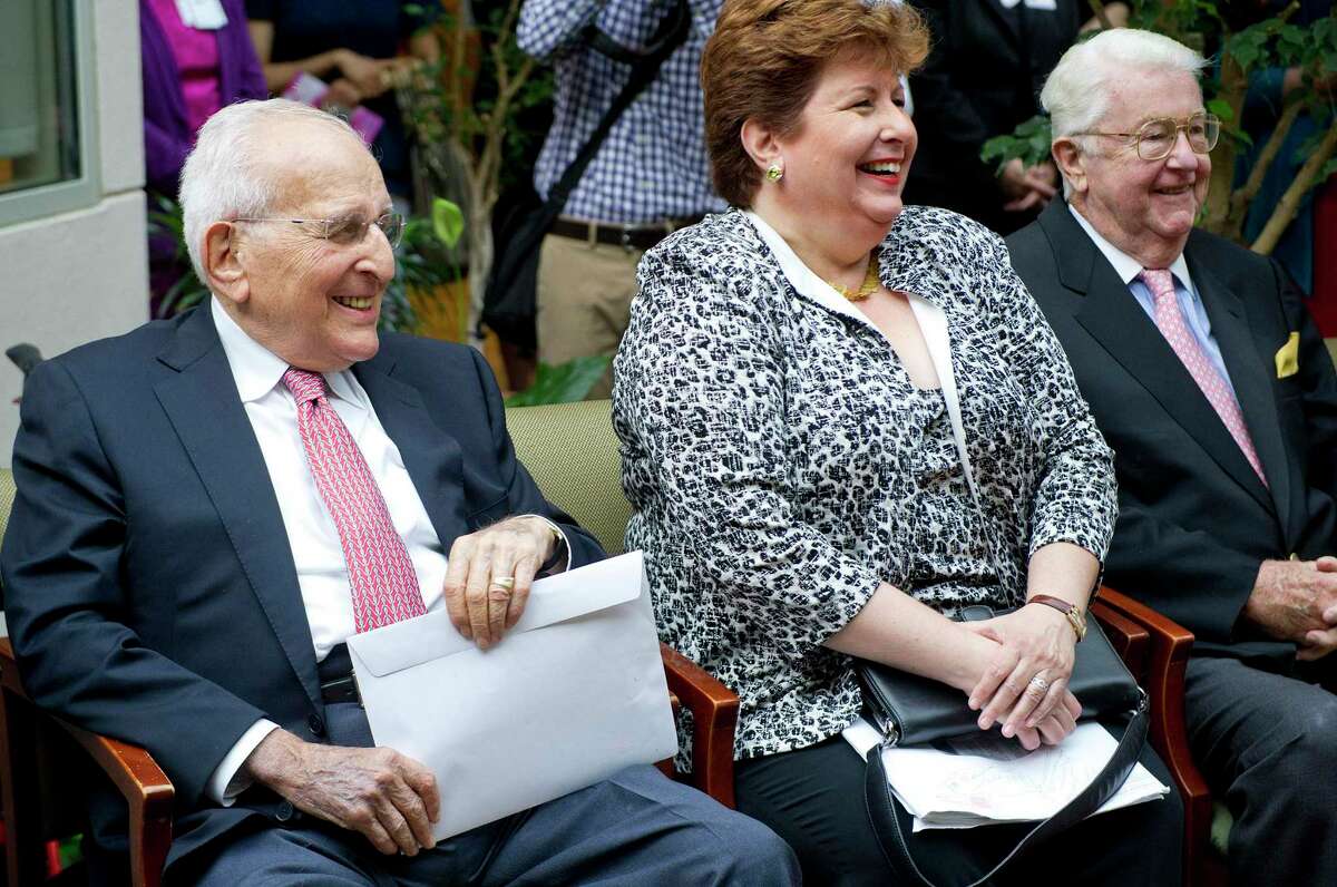 Carl Bennett, Caldor stores founder, philanthropist and 'self-made ...