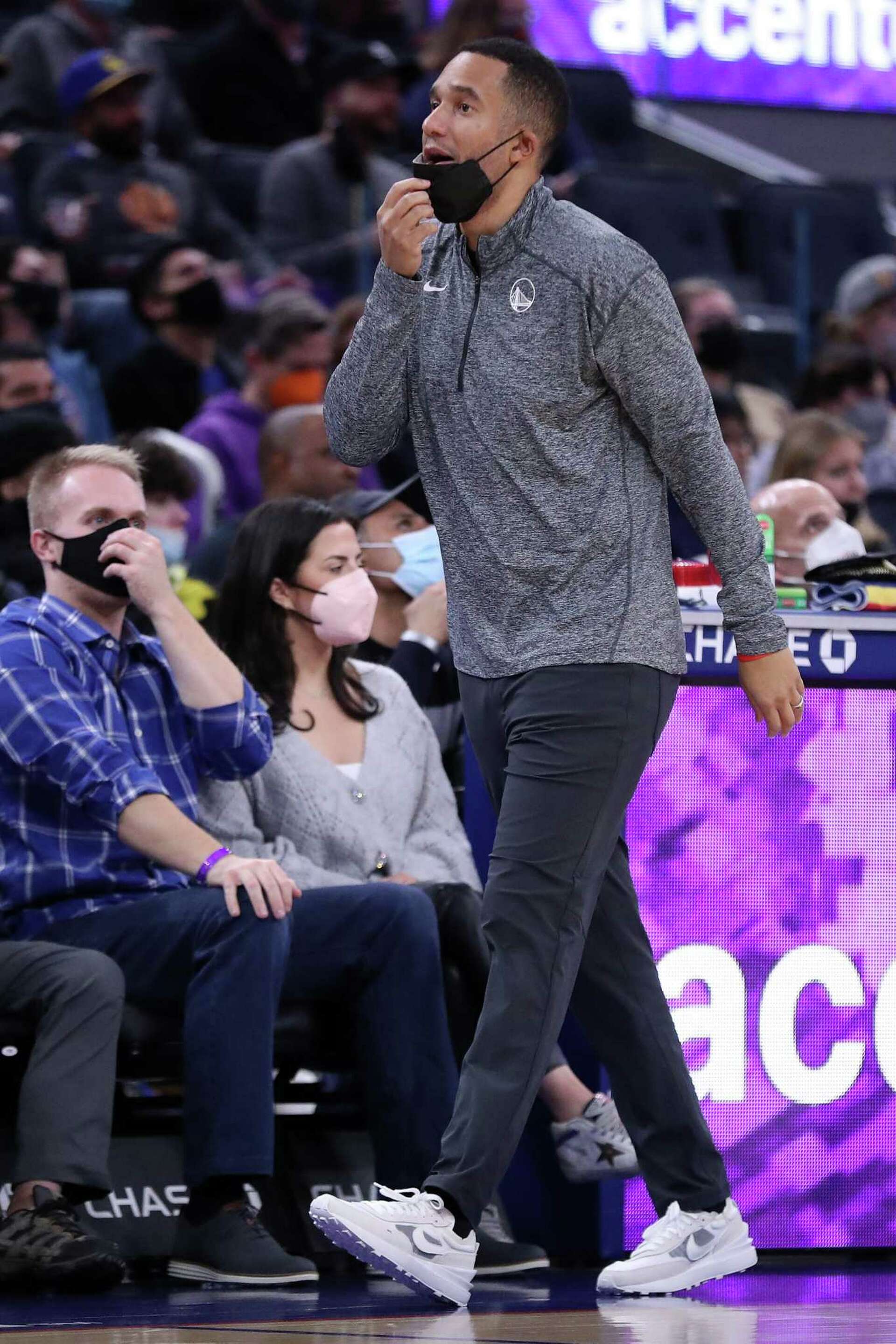 Jama Mahlalela, underrated key to Warriors’ success, shaped by life in ...