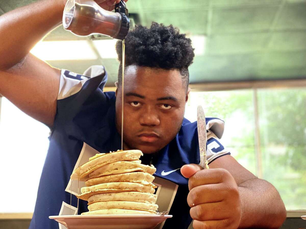 West Orange-Stark grad honored by National Football Foundation