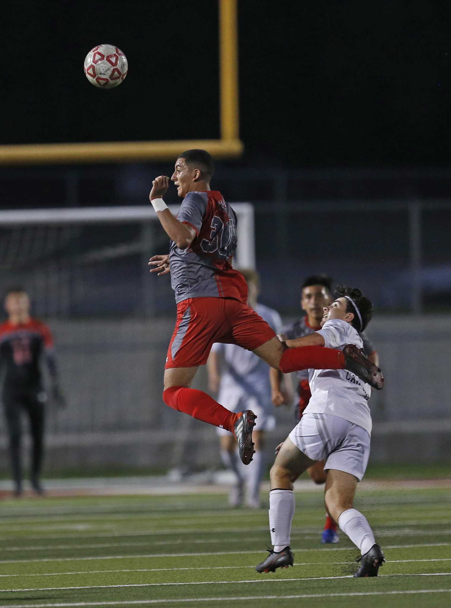 LEE boys soccer ready to make another state-championship run
