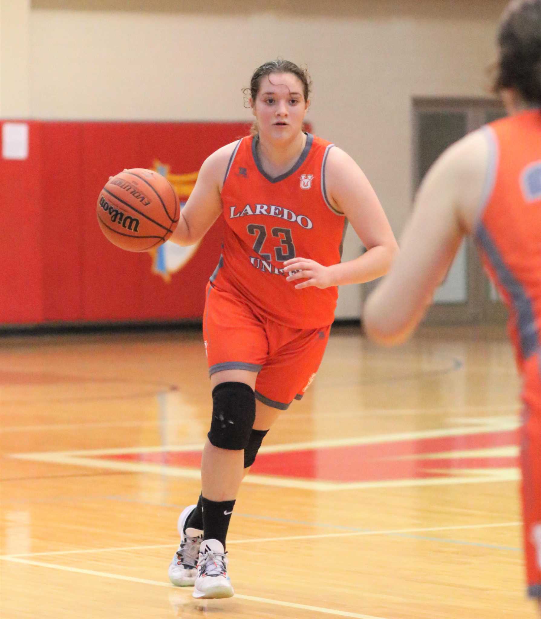 Lady Longhorns claim big road victory