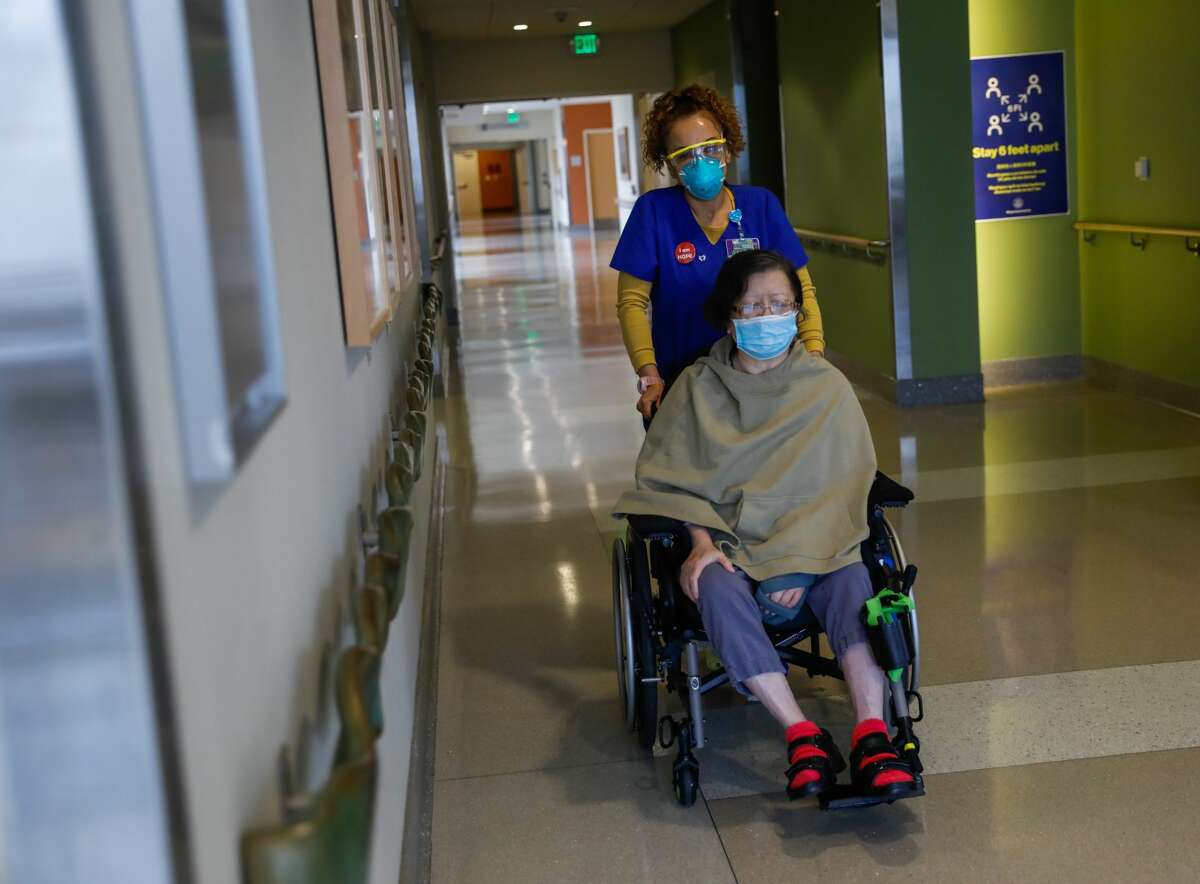 As omicron sweeps through, concerns mount for California’s nursing homes