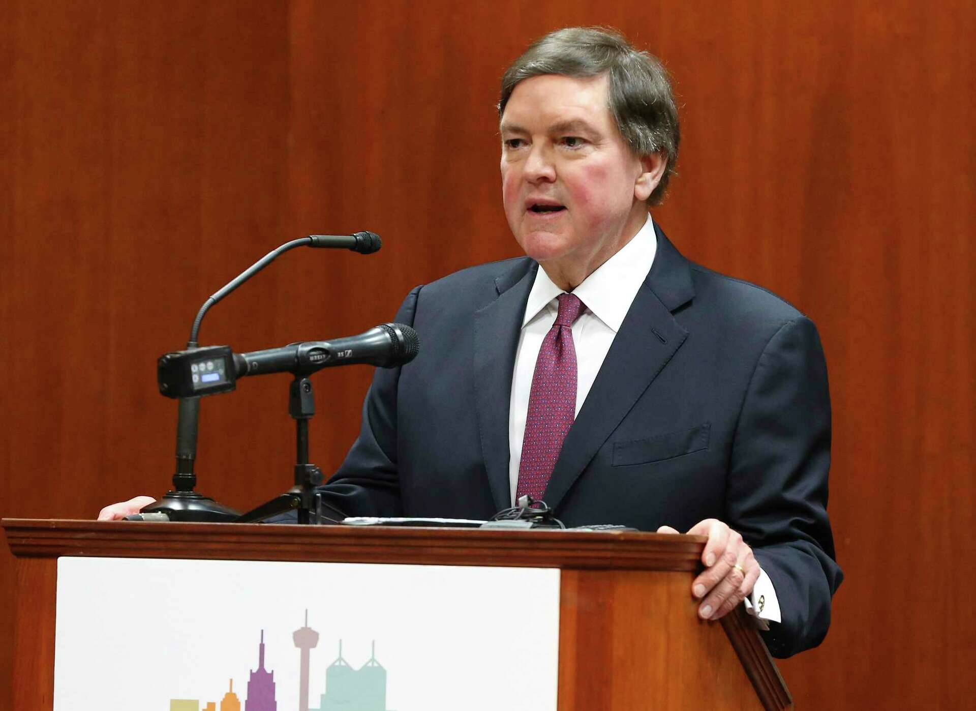 Bruce Bugg, San Antonio banker who wore many hats, has died