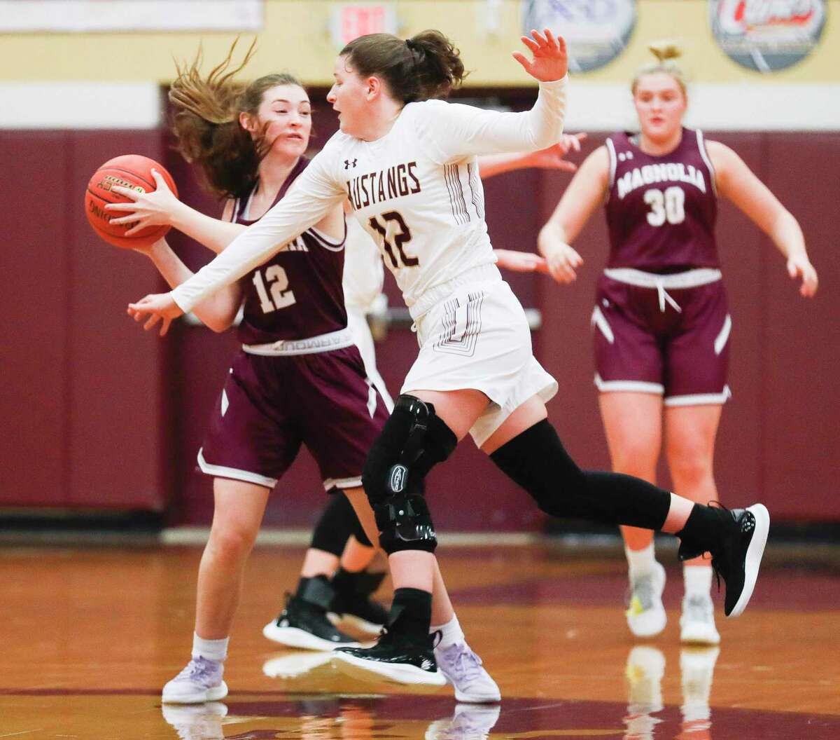 Magnolia West tops rival Magnolia in close 19-5A battle