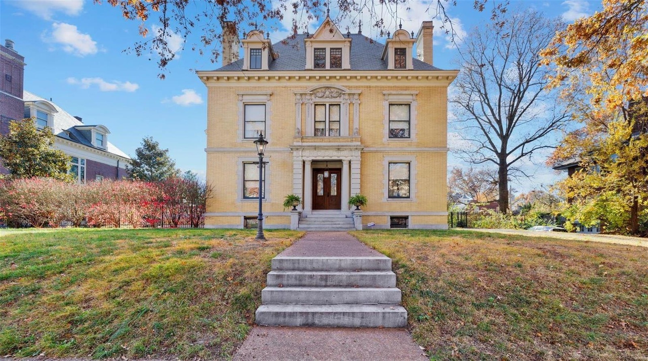 Look inside this historic St. Louis home priced at $1.3M