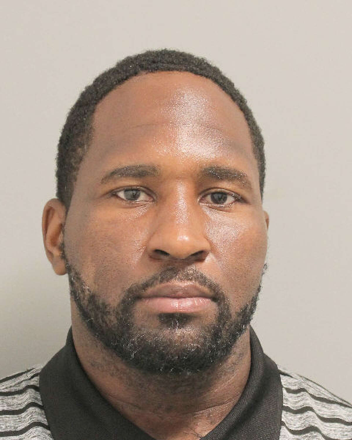 Former Texans linebacker pleads guilty in health care fraud scheme