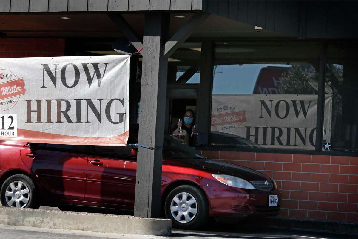 Restaurants closing dining rooms, reducing hours as omicron takes toll ...