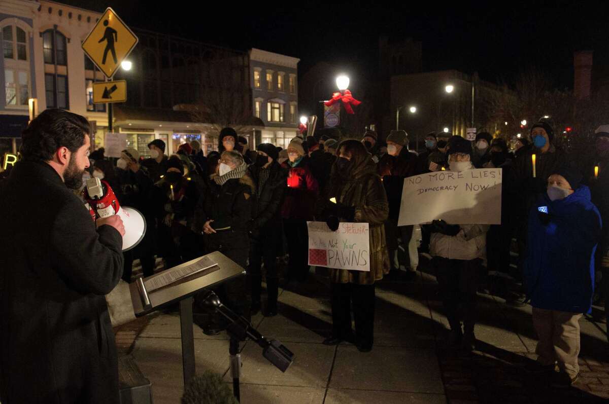 Stefanik seeks leadership, Castelli looks to win as moderate