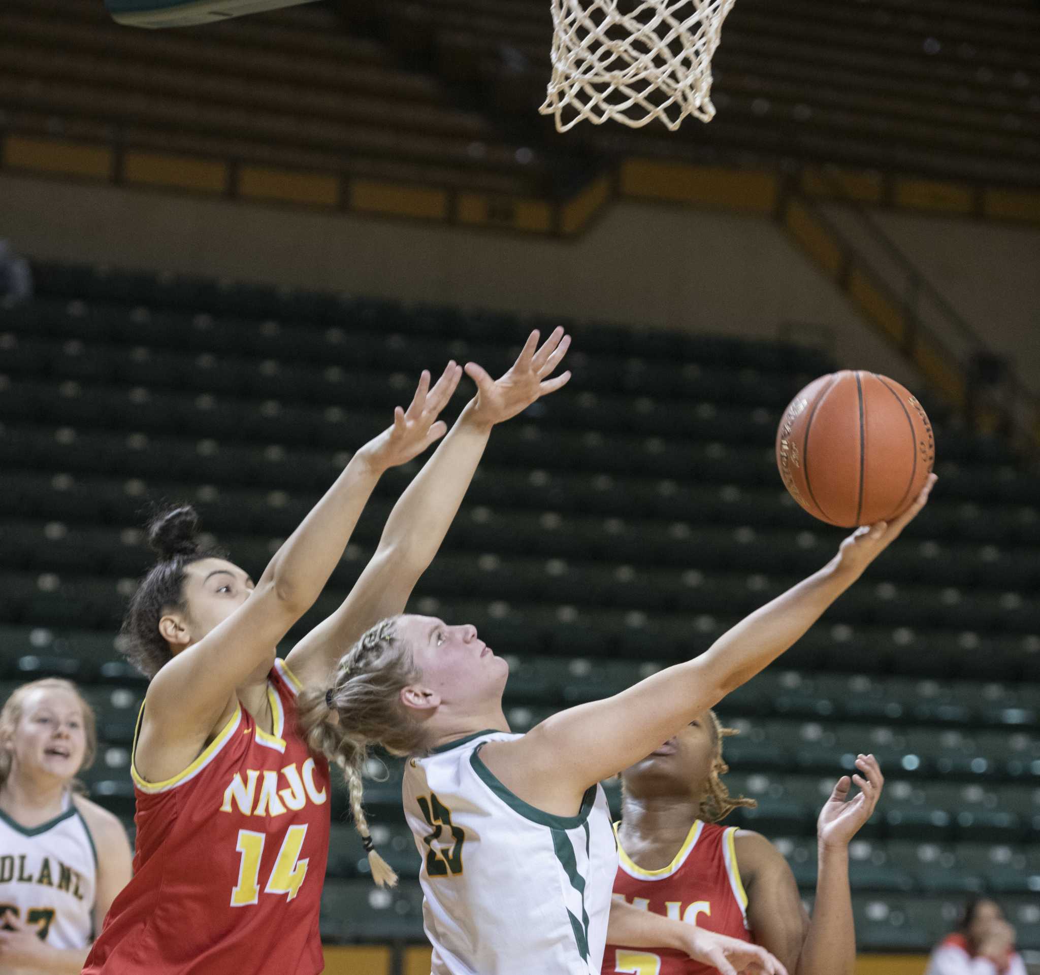 JC WOMEN’S BASKETBALL: Lady Chaps storm back to beat No. 3 NMJC