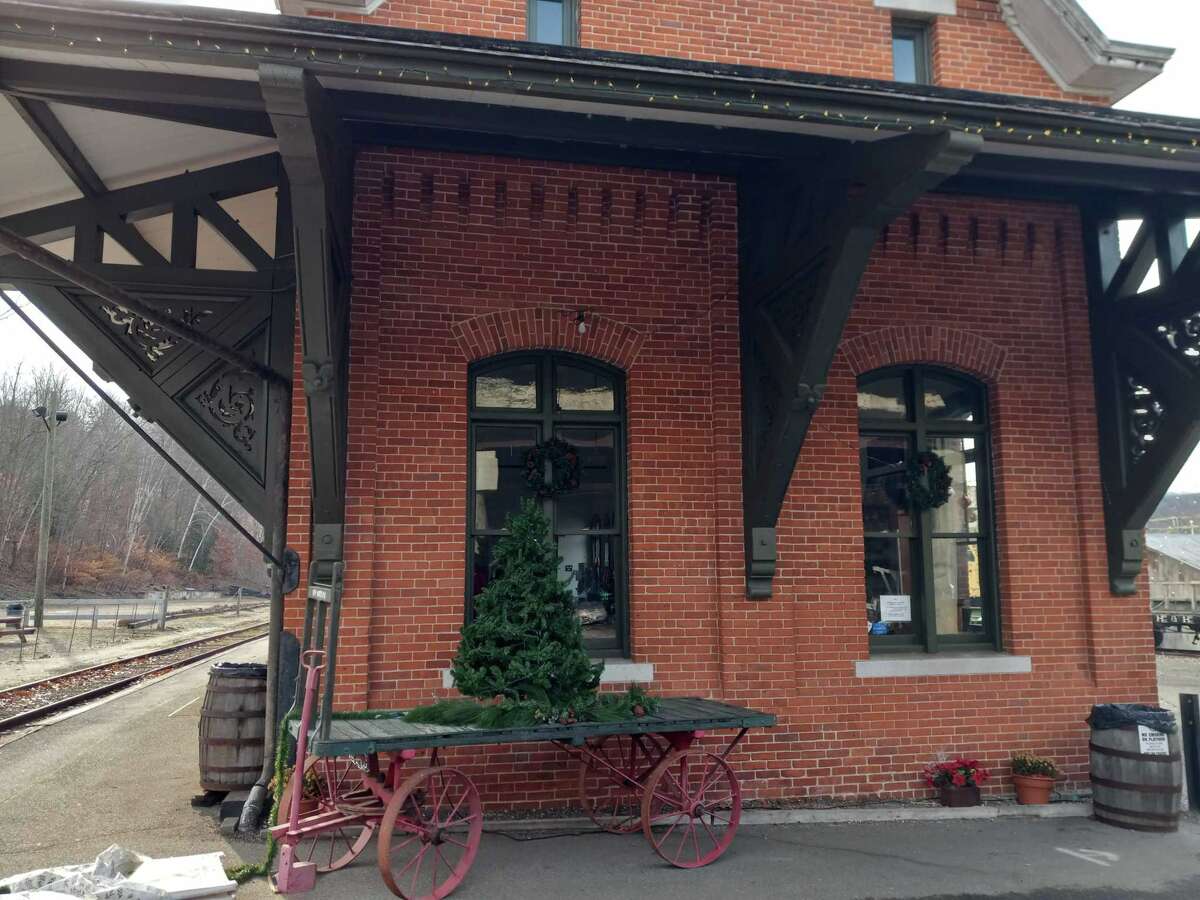 Naugatuck Railroad’s future looks bright with 16,000 people on special ...