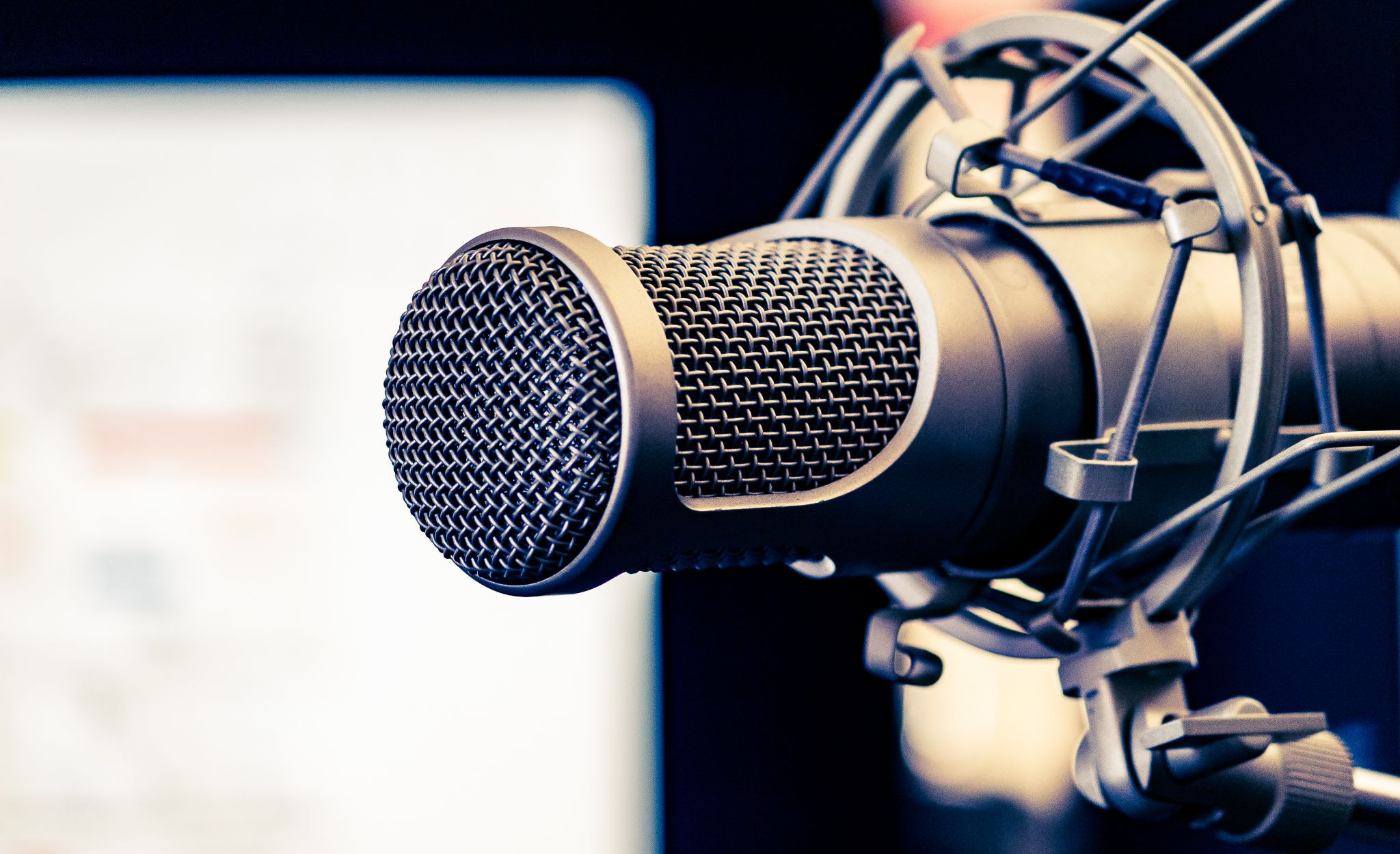 Popular country radio voice signs off in San Antonio