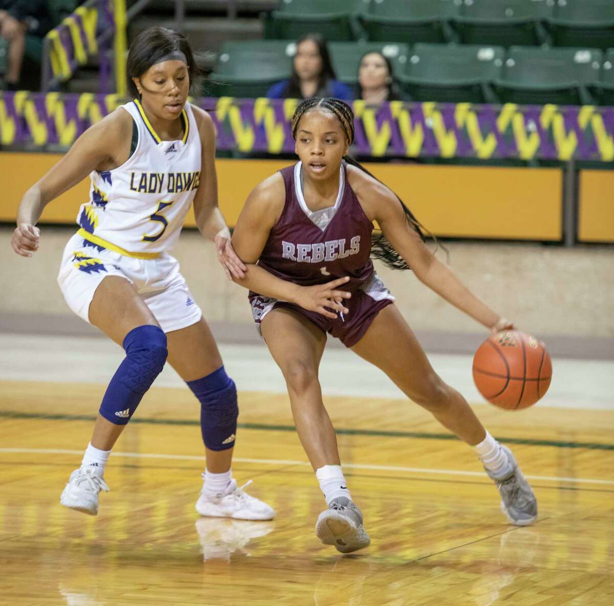 HS GIRLS BASKETBALL: Legacy blows out MHS behind fast start