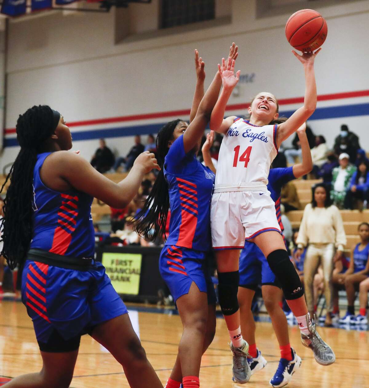 Grand Oaks runs past Oak Ridge in first “Battle of the Oaks” this season