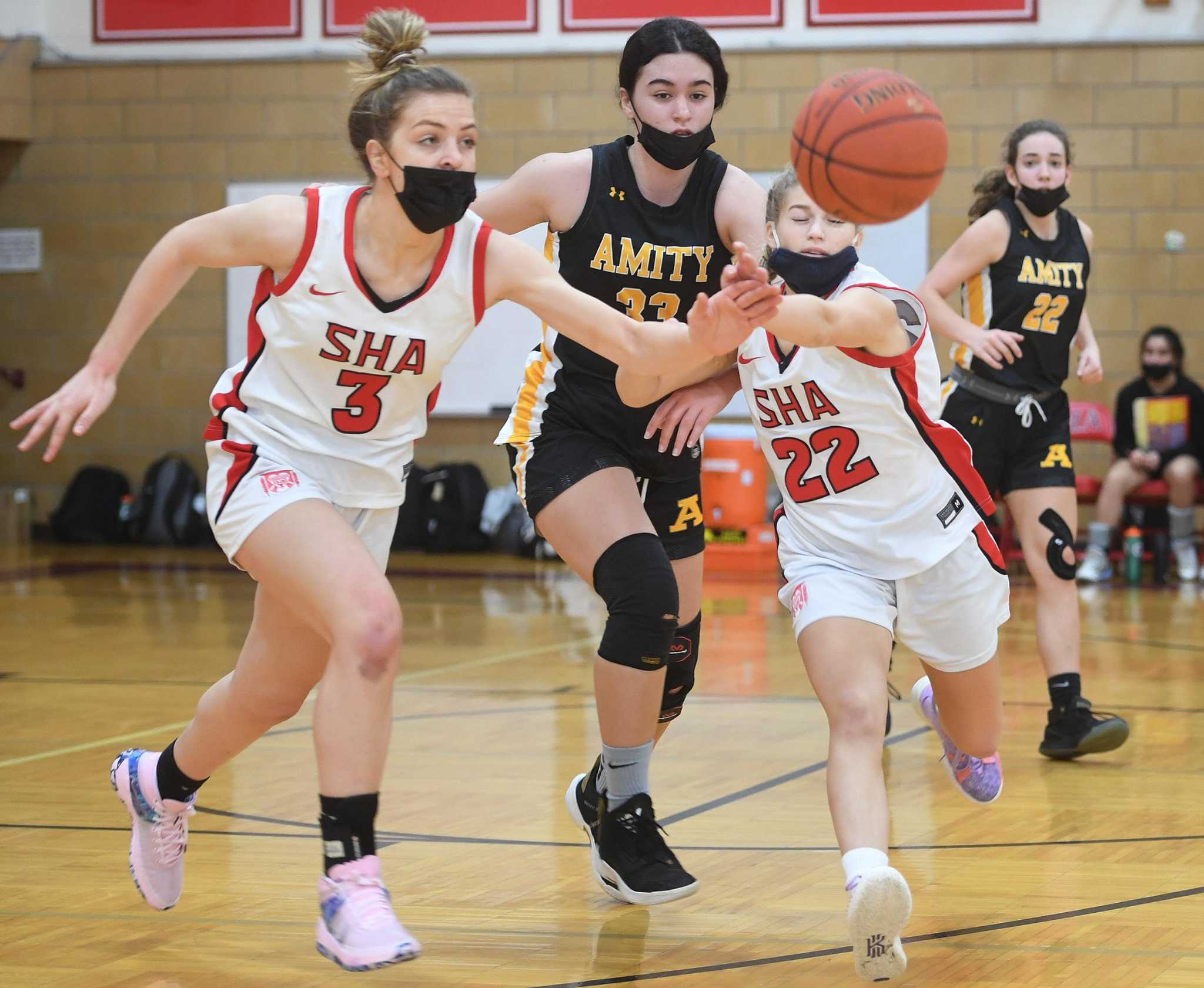 The GameTimeCT Top 10 Girls Basketball Poll (Jan 18): A shuffle, but ...