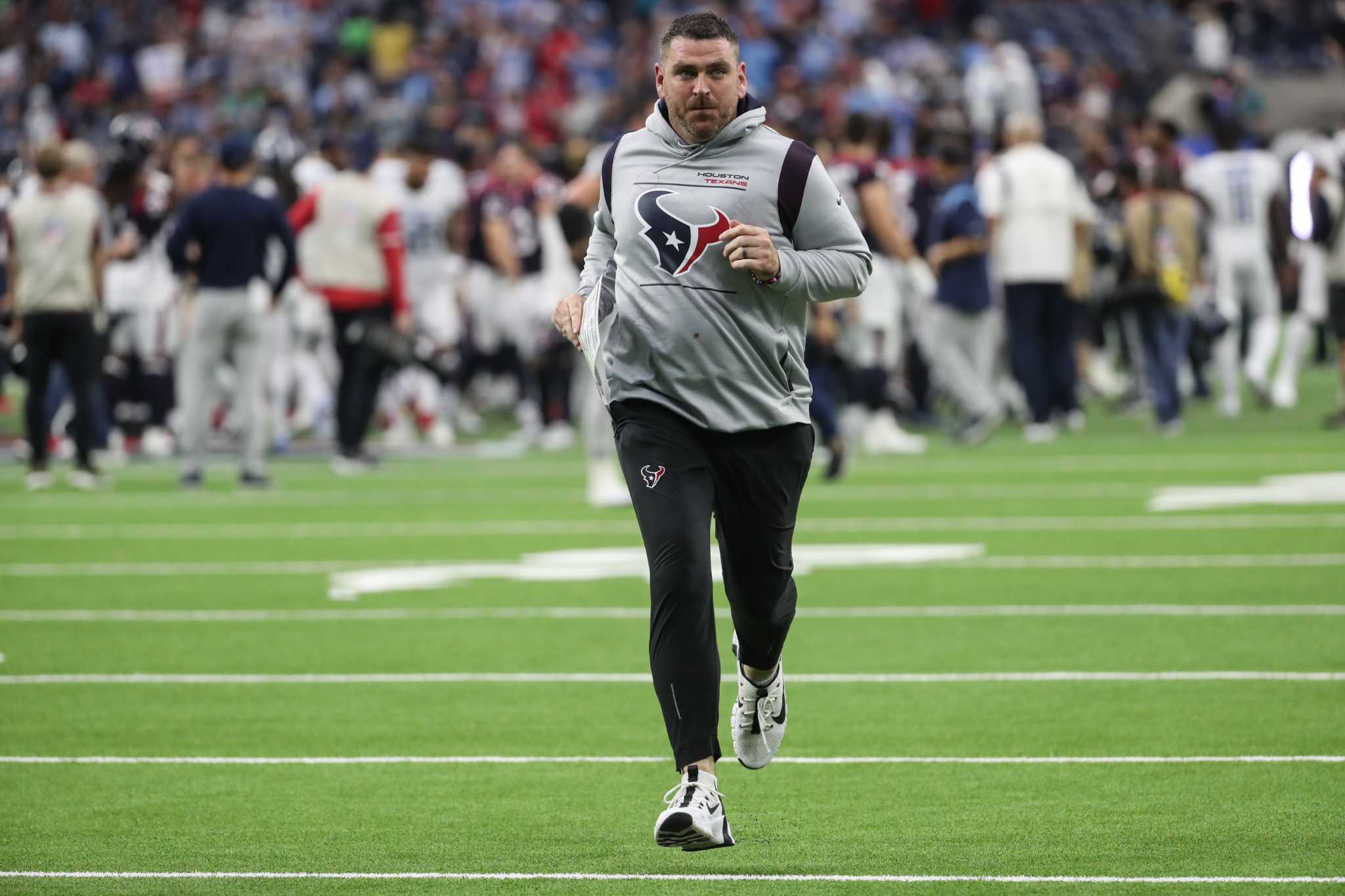 Ex Texans offensive coordinator Tim Kelly gets same job with Titans