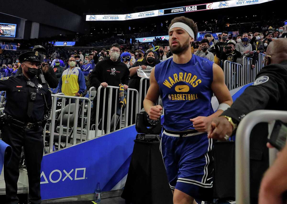 Klay Thompson makes triumphant return to Warriors after 941-day hiatus