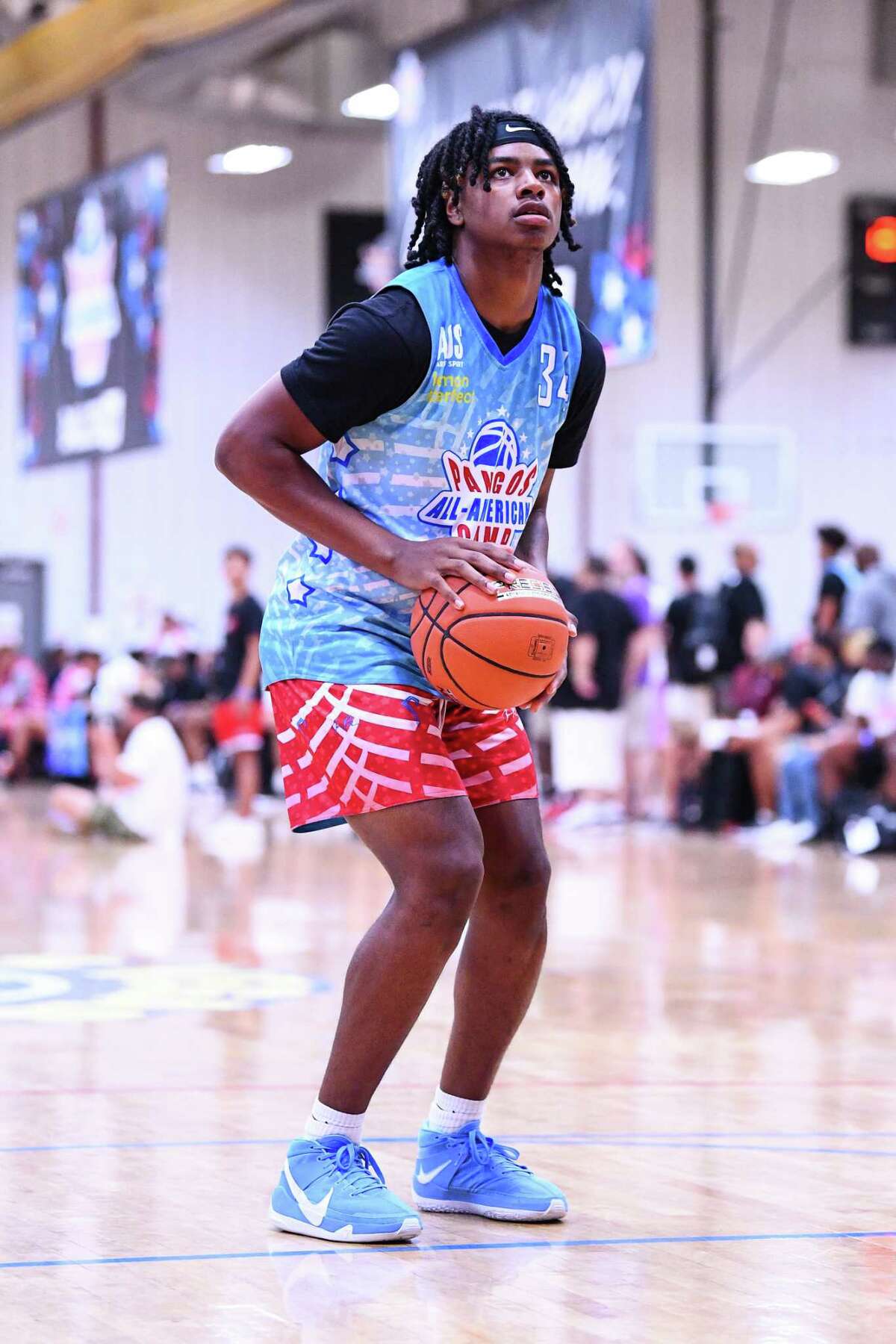 UConn’s Alex Karaban and Corey Floyd Jr. enrolled early for similar ...