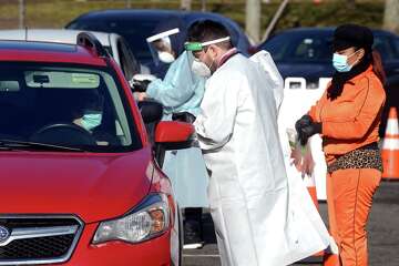 CT doctor charged in COVID scam gave up license in 2017: Records