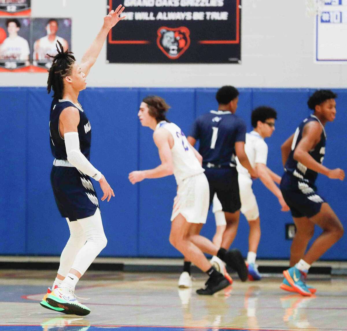 College Park alone in first after win at Grand Oaks