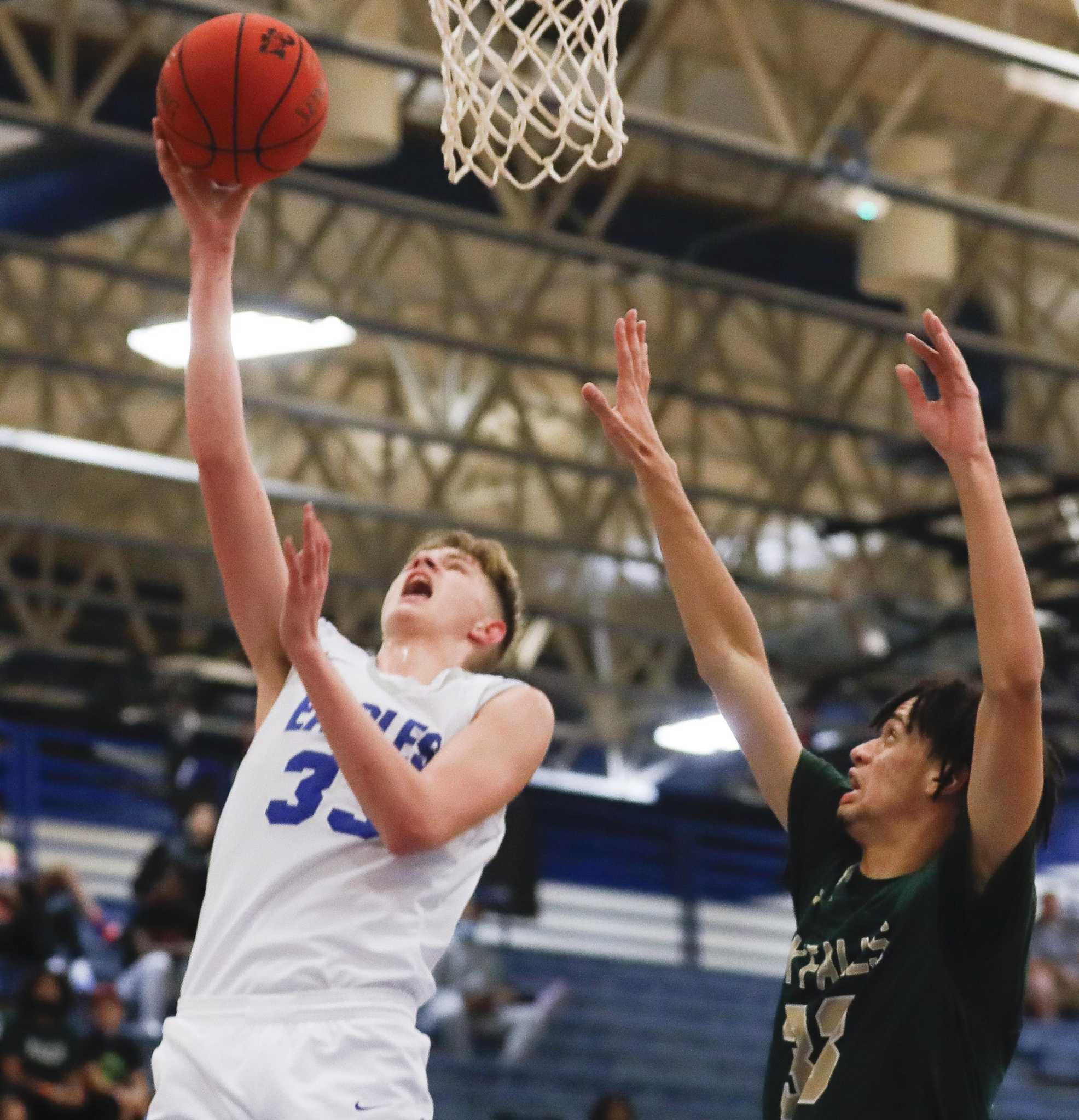 Hot start paces New Caney over Caney Creek