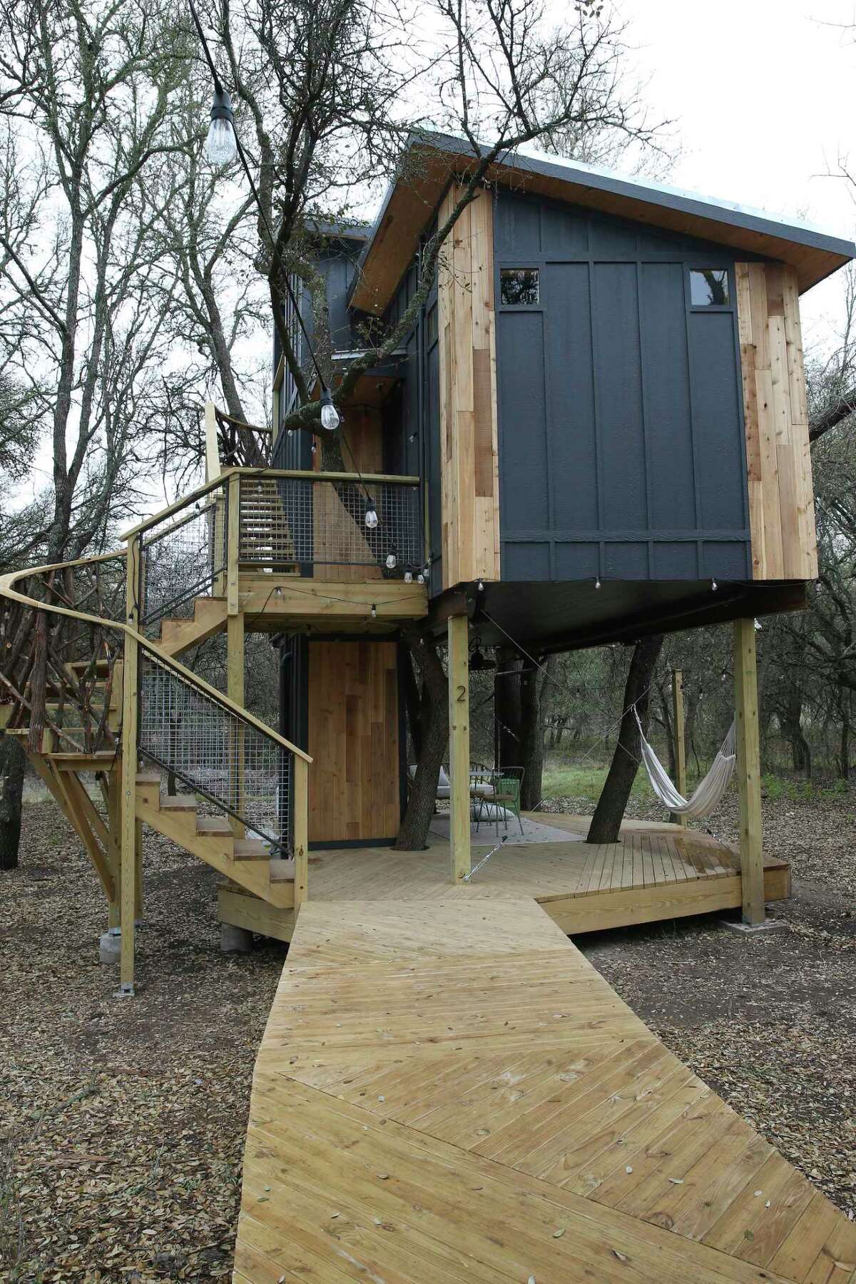 Hill Country treehouse rentals let you put your partner above all else ...