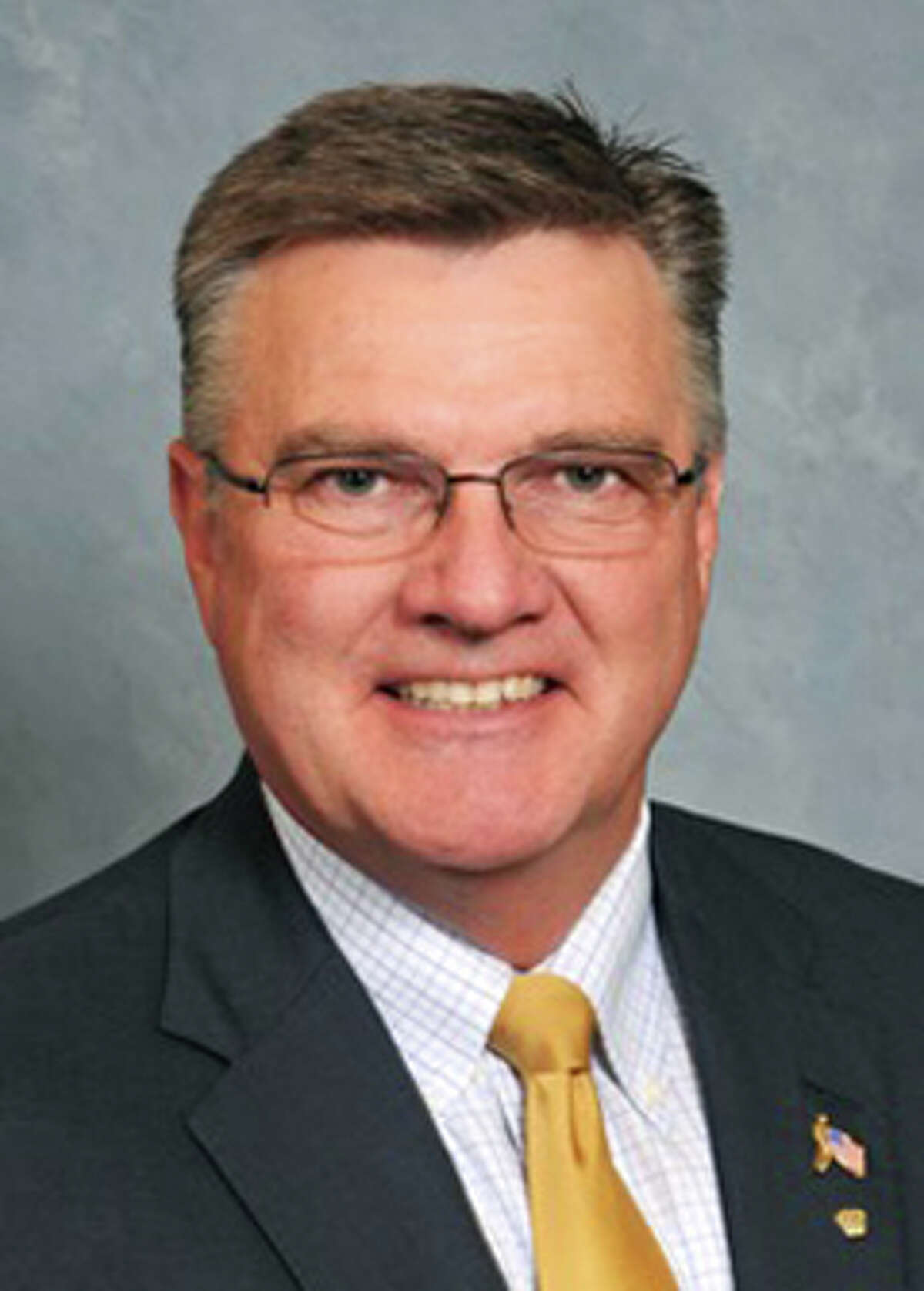 Illinois rep Frese starts petition to show support for private school